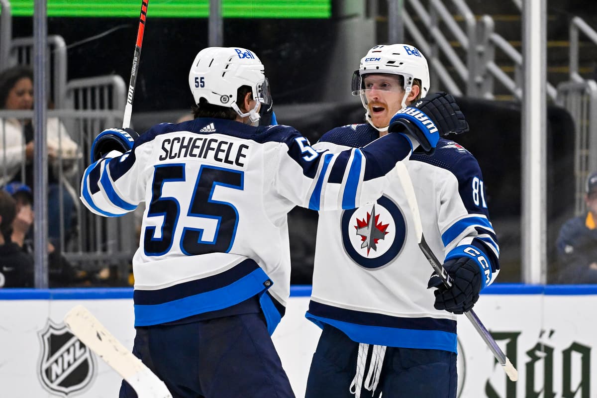 Which current Winnipeg Jets could score 1000 points with the team?