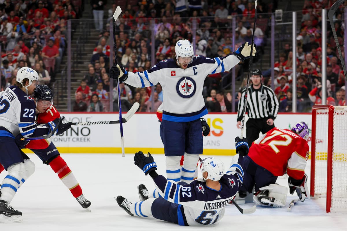Grading the Winnipeg Jets forwards first quarter