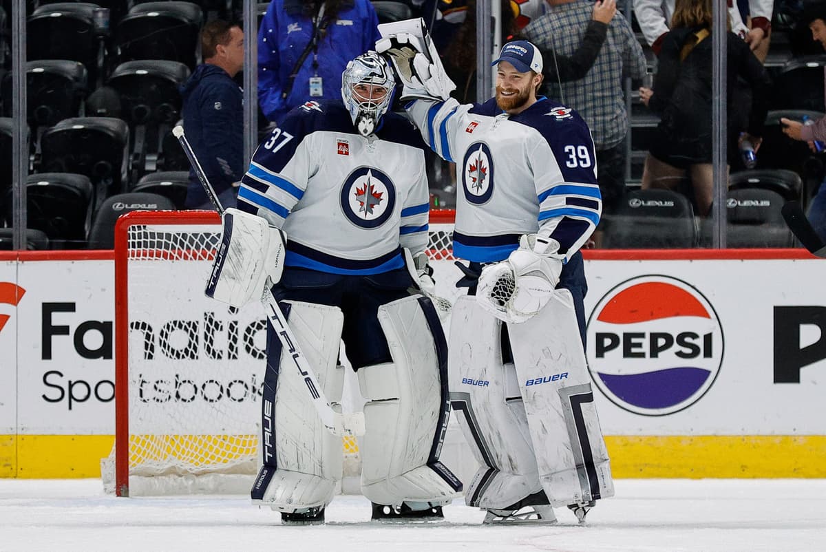 Comparing the Winnipeg Jets six game winless streak and their six game ...