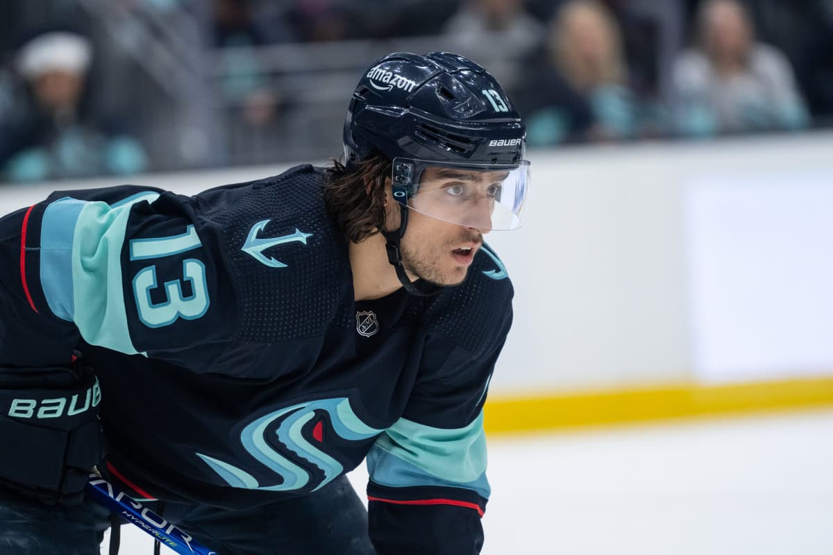 Jets acquire Brandon Tanev from the Kraken for a 2027 draft pick